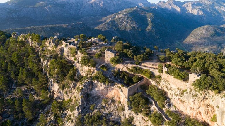 Castillo de Alaró, una fortaleza en lo alto de Mallorca