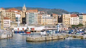 Puerto de San Sebastián, deporte y gastronomía en la ciudad