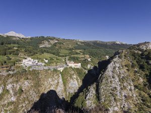The Sanctuary of Arantzazu: an iconic place of worship in Guipúzcoa