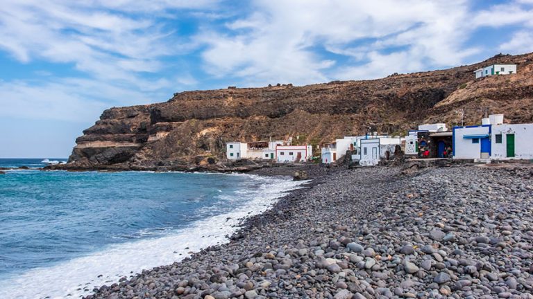 Los Molinos, una villa de Fuerteventura con playas y cuevas