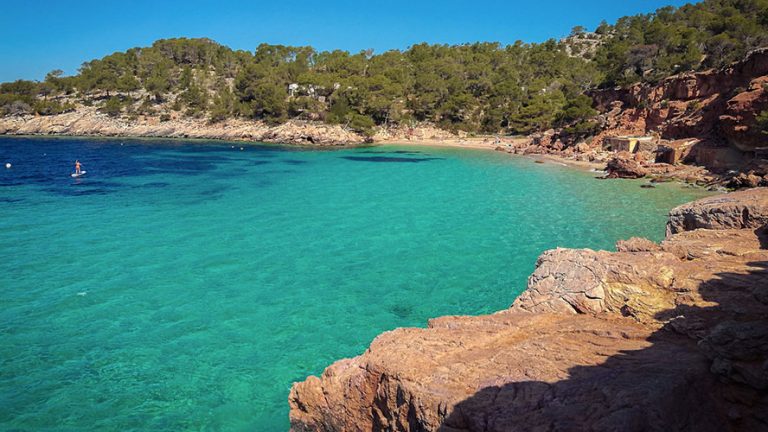 Cala Salada y Cala Saladeta en Ibiza – Barceló Experiences