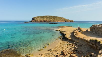 Cala Comte, a viewpoint of islets northwest of Ibiza - Barceló Experiences