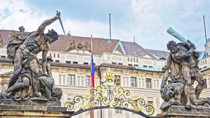 Prague Castle: the largest ancient castle in the world