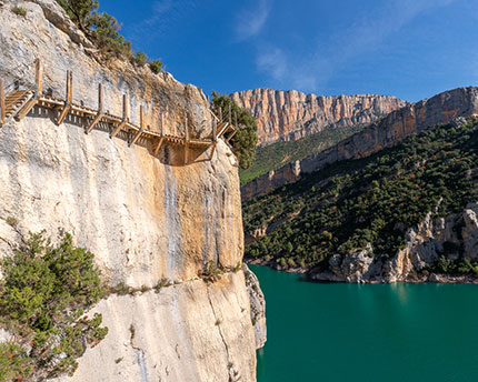 Las Pasarelas De Montfalc Una Ruta De V rtigo En Huesca