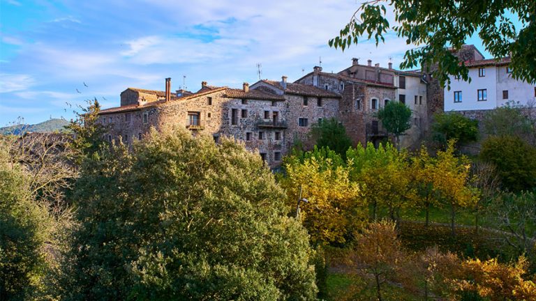 La Garrotxa: volcanes, románico y un viaje a la Edad Media