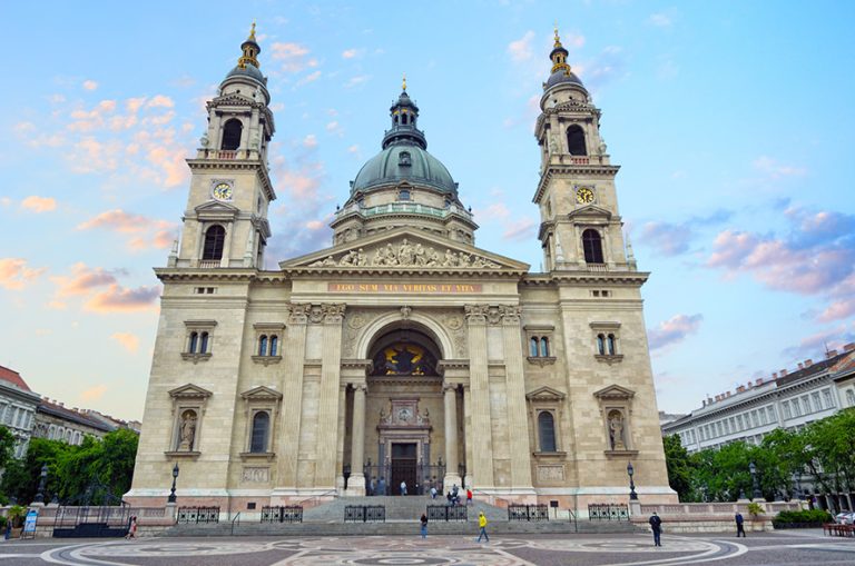 St Stephen’s Basilica: the largest church in Budapest