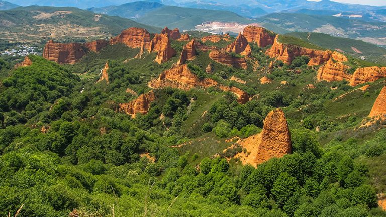 Las Médulas natural monument, a Martian landscape in León