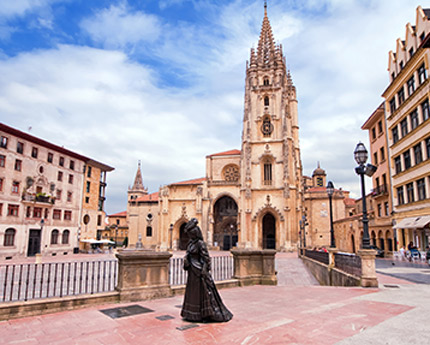 Esculturas en Oviedo, un museo al aire libre