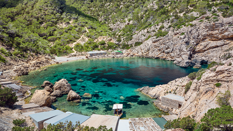 Calas escondidas en Ibiza, el secreto mejor guardado del paraíso